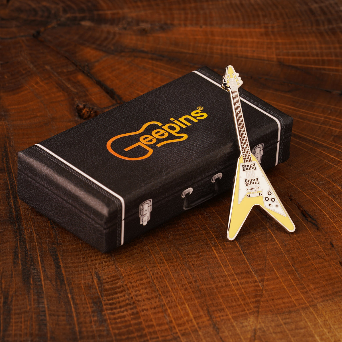 Geepin Flying V Guitar Pin